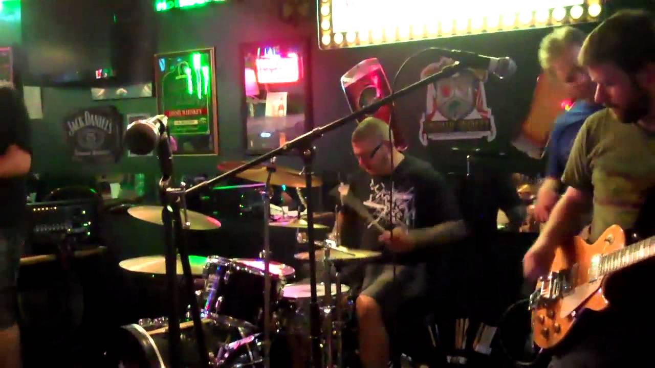 Tugg at Liam's Irish Pub, Colton July 22 2011 - YouTube