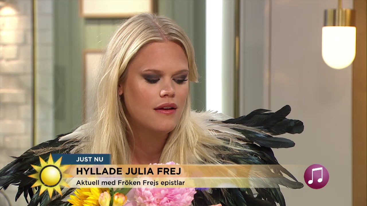 Artisten Julia Frej hyllas och berör på svenska - Nyhetsmorgon (TV4 ...