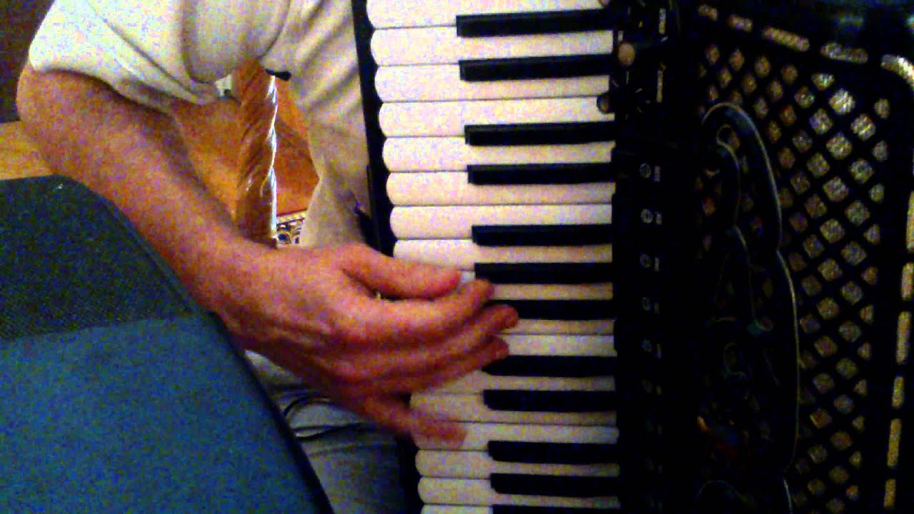 MAESTRO RISTE TUSEVSKI - BULGARIAN MUSIC VIRTUOSO ACCORDION - YouTube