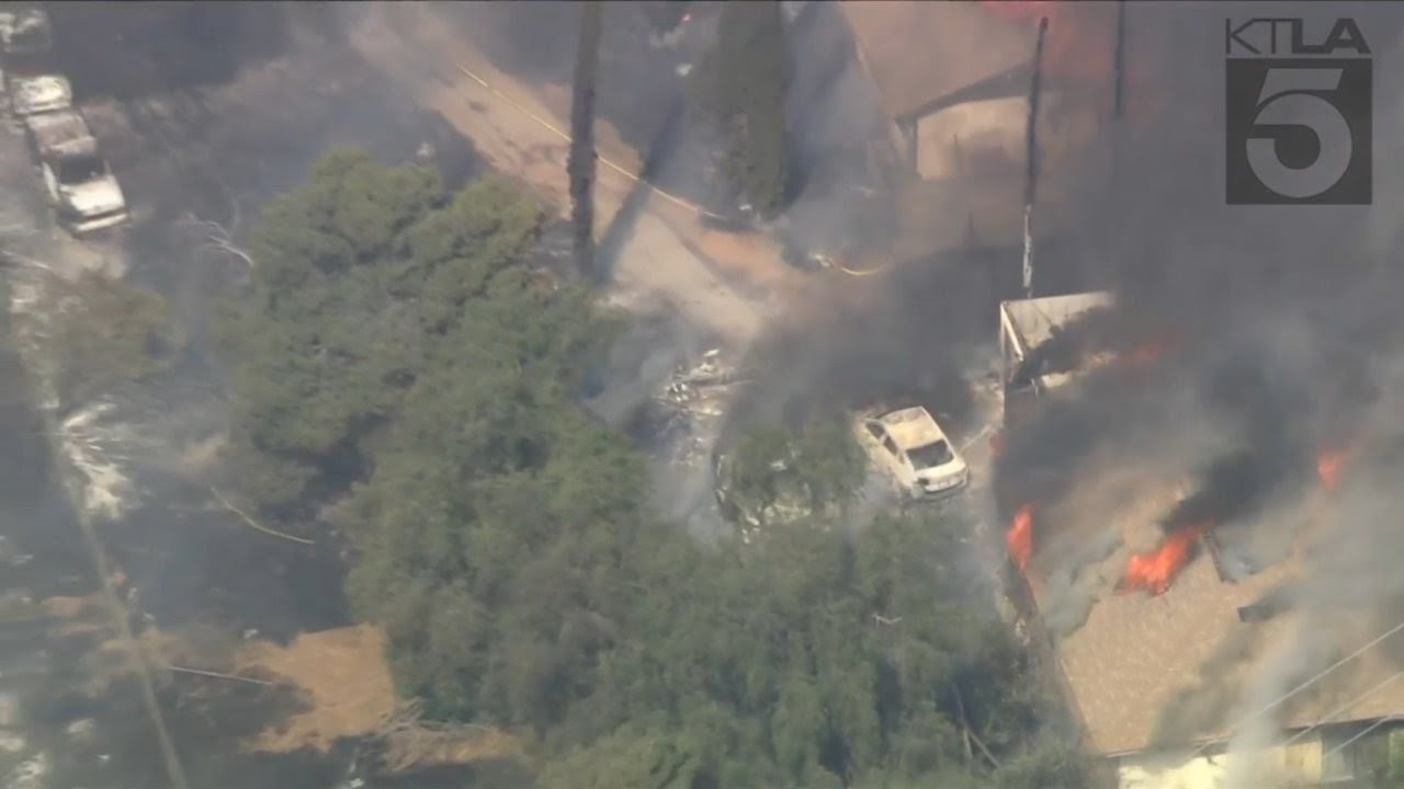 Wildfire erupts in Riverside County, California - YouTube