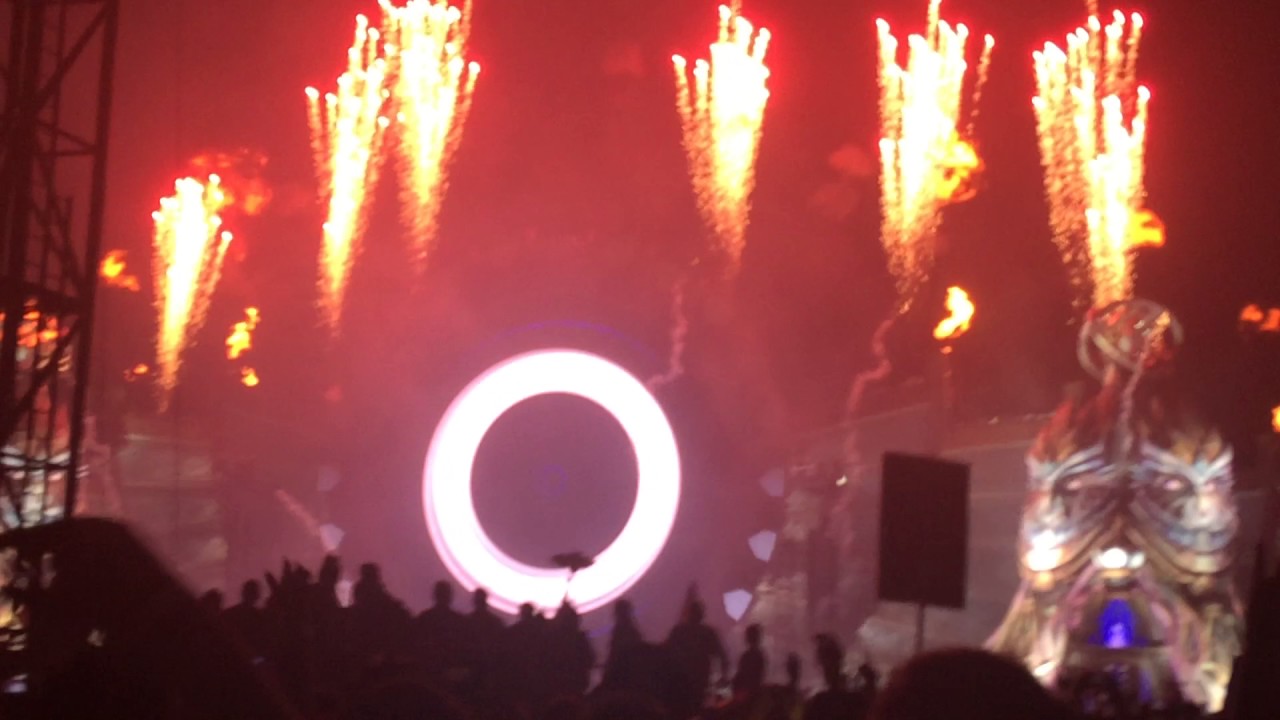 Dj CARNAGE EDC 2017 - YouTube