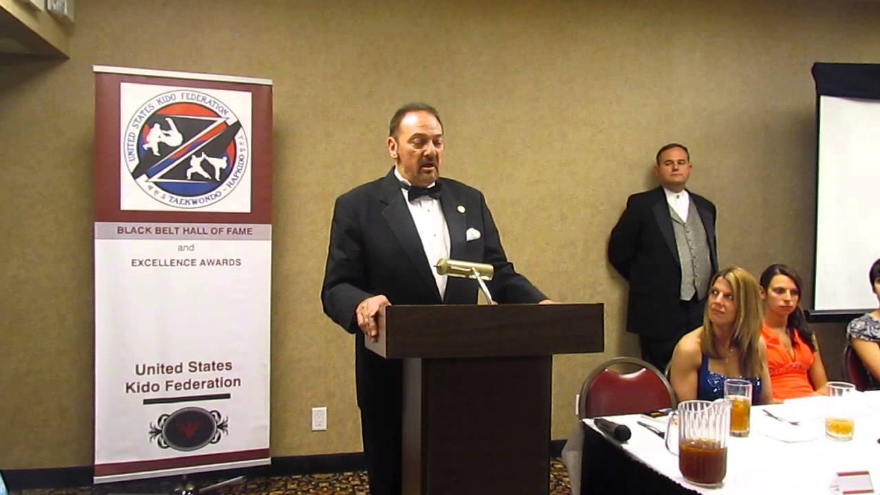 grandmaster-robert-dunn-being-inducted-into-the-2013-black-belt-hall-of