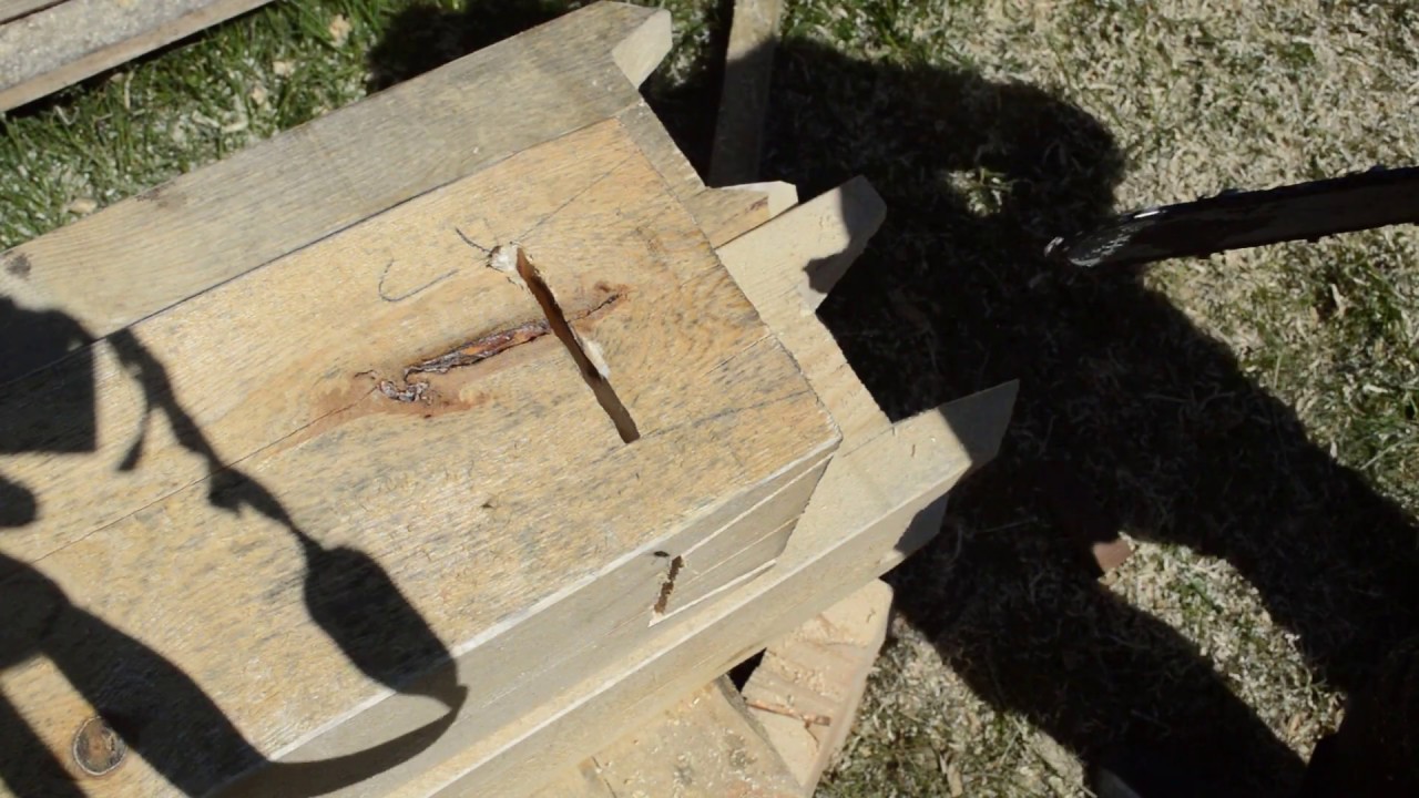 🔴 Stavlaft- Post and Beam variant- chain saw cutting the post. - YouTube