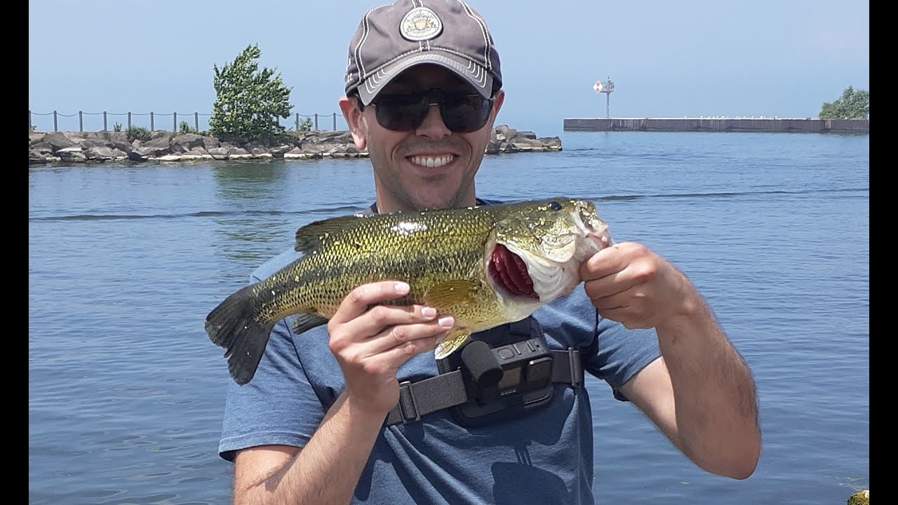 Bass Slammin Topwater at Point Breeze! - YouTube