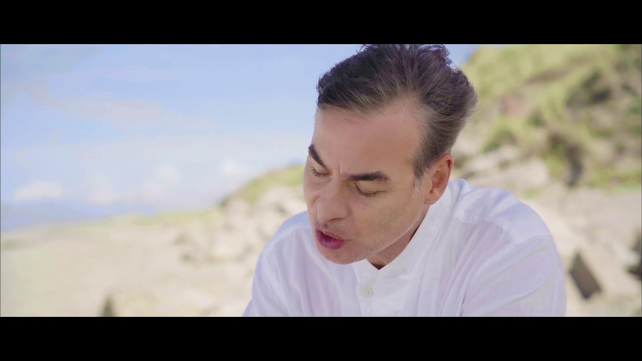 AVEC QUI - CLIP OFFICIEL - YouTube