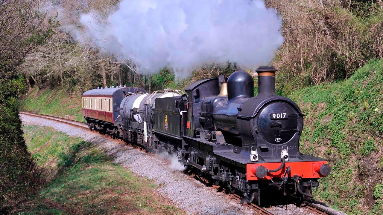GWR 'DUKEDOG' 4-4-0 9017 ON THE SOUTH DEVON RAILWAY - 8th April 2011 ...