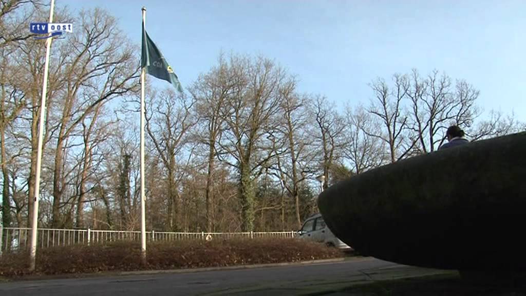 Overlast door bewoners AZC in Markelo - YouTube