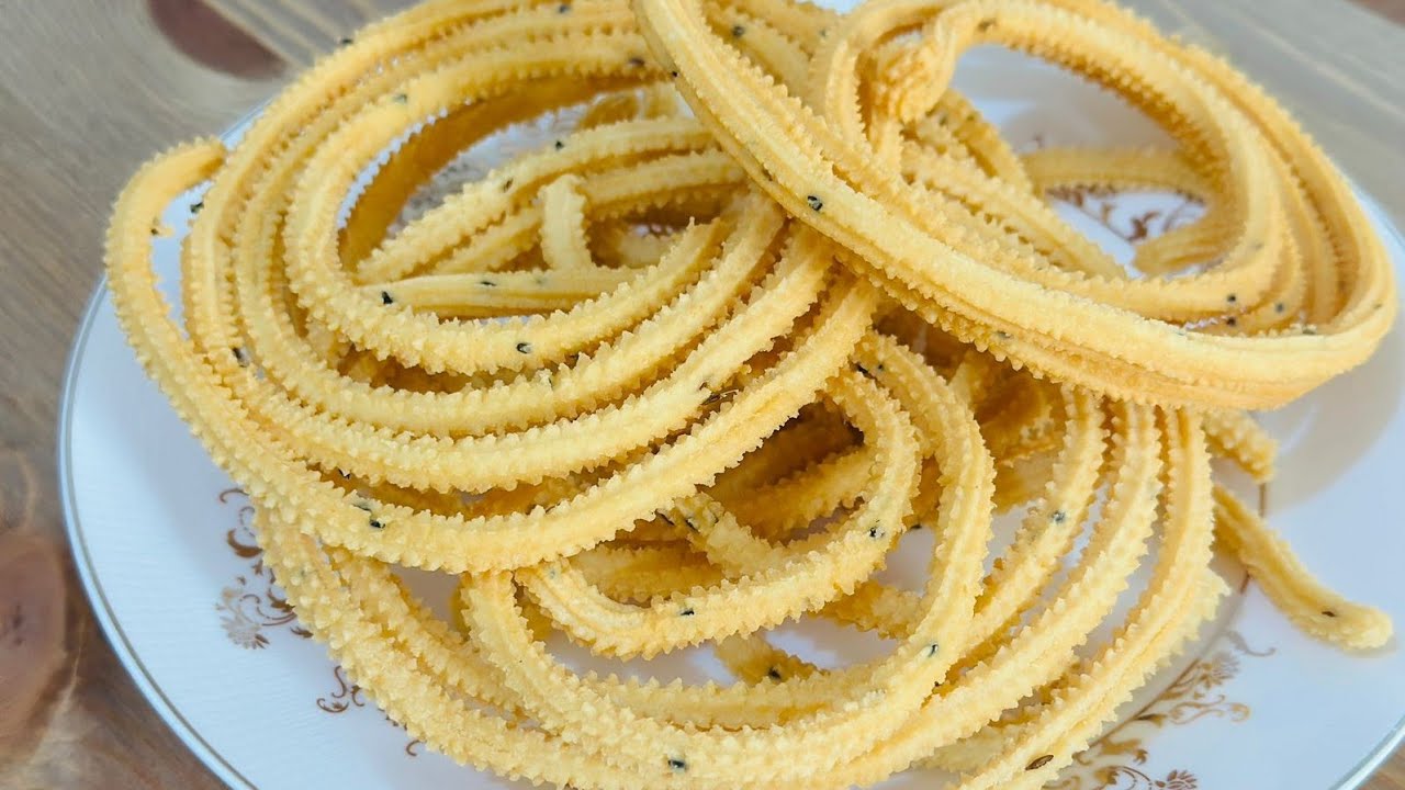 ബട്ടർ മുറുക്ക് എളുപ്പത്തിൽ എങ്ങനെ ഉണ്ടാക്കാം|Butter Murukku Recipe in ...
