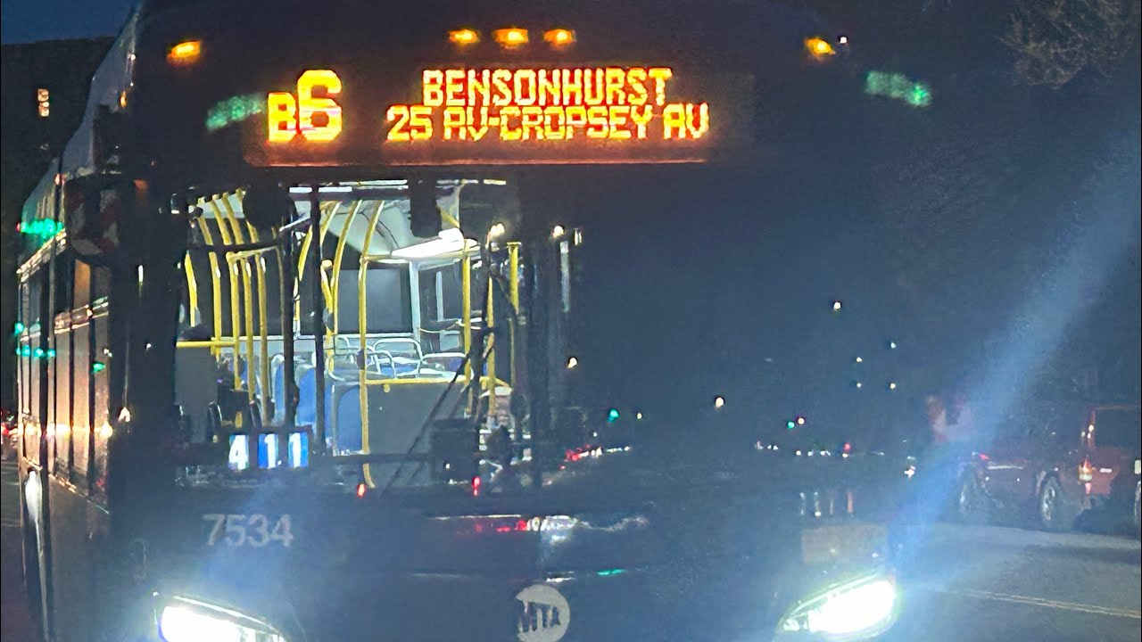 Nighttime Bus Action in Gravesend & Bensonhurst - YouTube