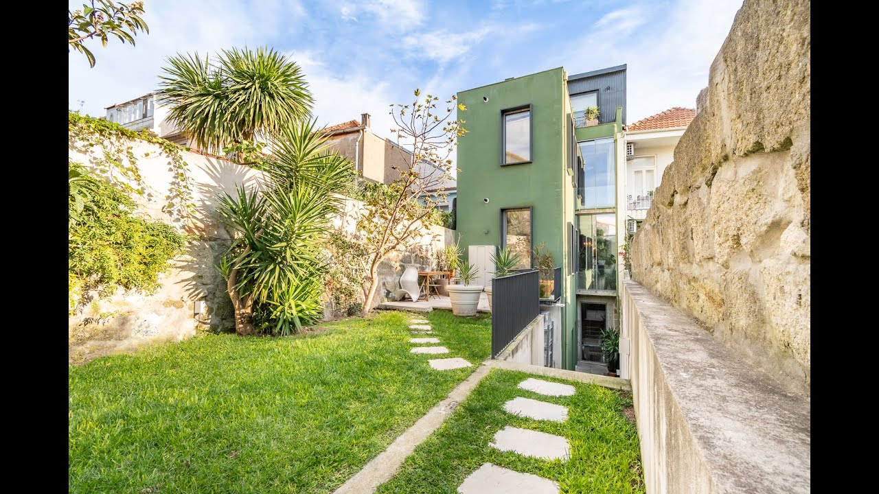 Palácio Fenizia: 2.300.000€ 20th-Century Mansion | Bonfin, Portugal ...