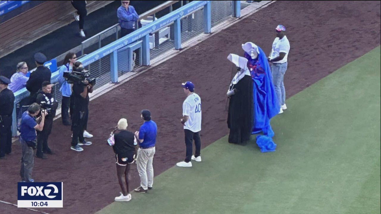 Sisters of Perpetual Indulgence honored at Dodgers Pride night to ...