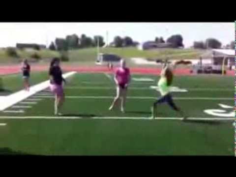 Kendi Kafasna Tekme Atan Sarışın ( Blonde Ass beating their head )