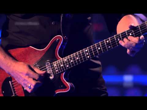 Queen + Adam Lambert - Who Wants to Live Forever iHeartRadio Music Festival 2013