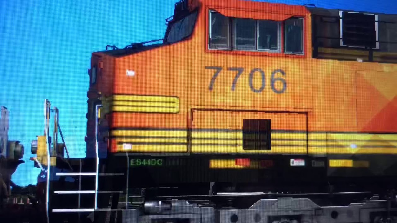 Union Pacific Leads BNSF Mixed Freight Train meets Union Pacific Lumber ...