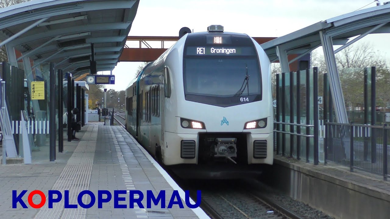 Stadler WINK komt door station Buitenpost! - YouTube