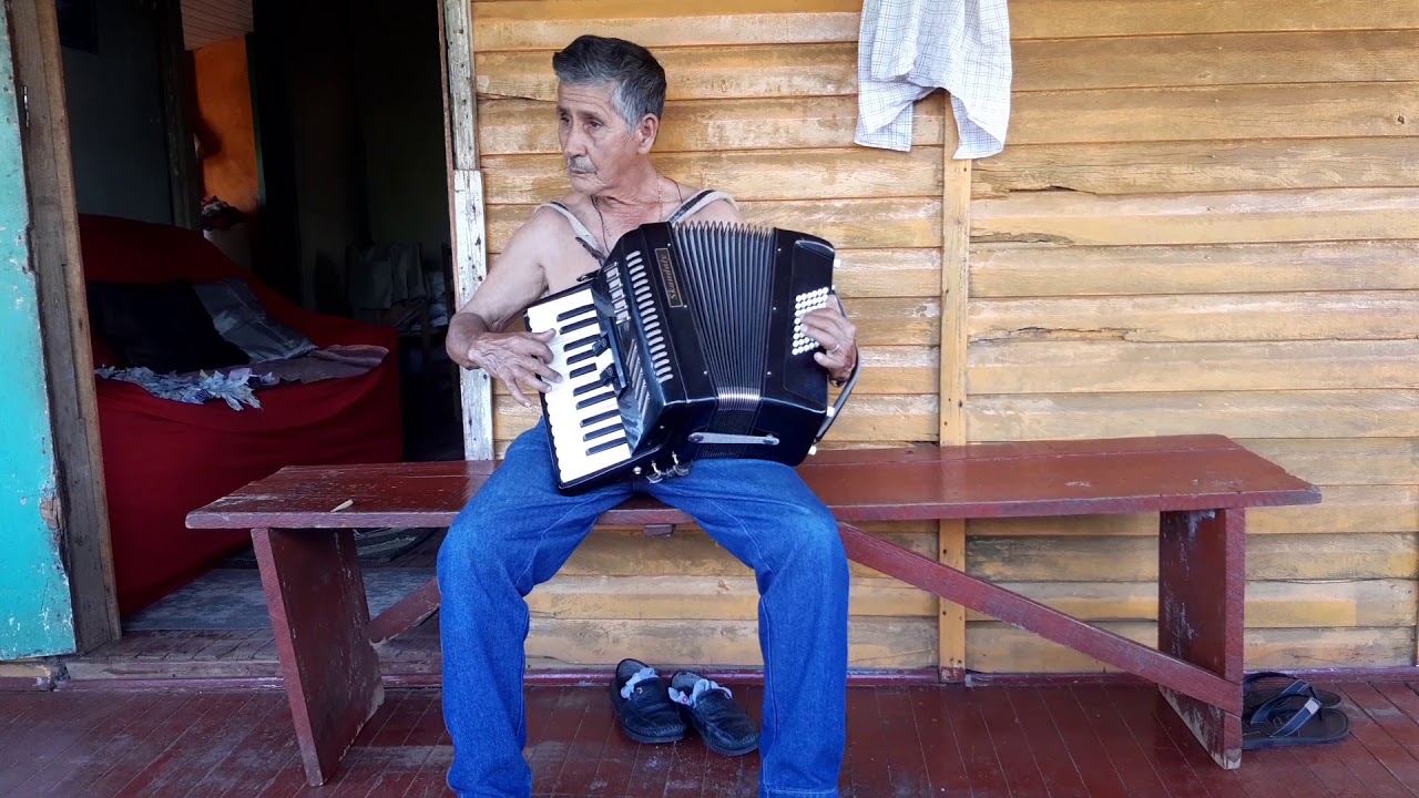 Tocando a gaita - YouTube