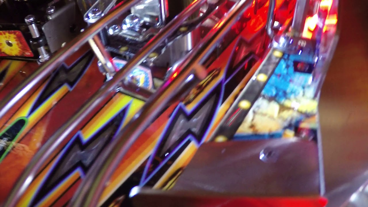 Pinball - Trapped Ball Demo - YouTube