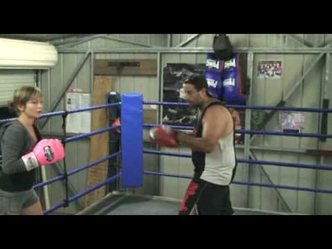 Girls Boxing Training Amy The TANK Wolfgram @ deception bay boxing ...
