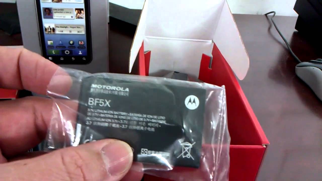MOTOROLA DEFY MB525 Unboxing Video - Phone in Stock at www.welectronics ...