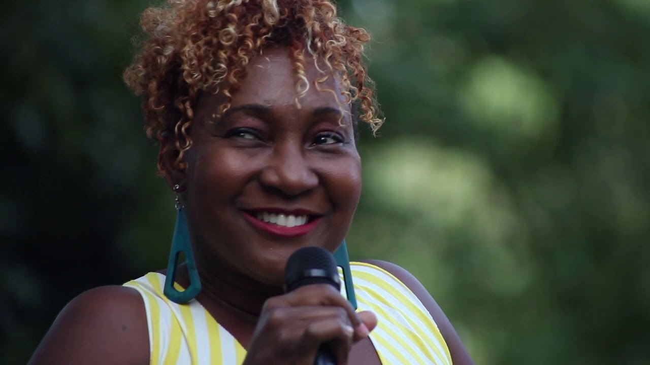 Rhonda Thomas' Backyard Concert - YouTube