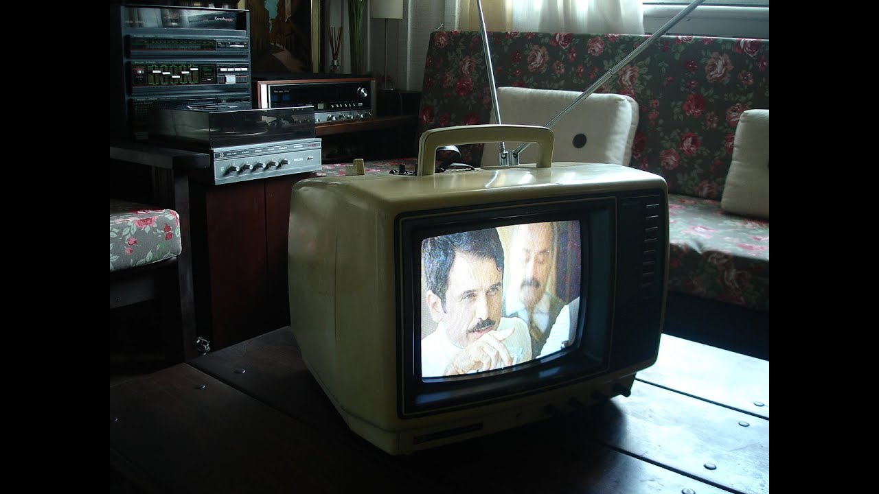 SEMP TOSHIBA TVC 100 Televisão Antiga 10" COLOR 70's (Vídeo DEMO) - YouTube