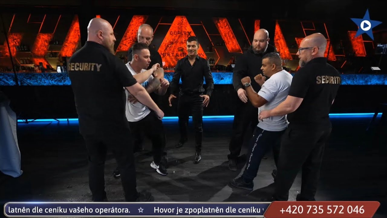SNEJKS VS MAREK PODNIKATEL STAREDOWN V B4THECLASH: CLASH OF THE STARS ...