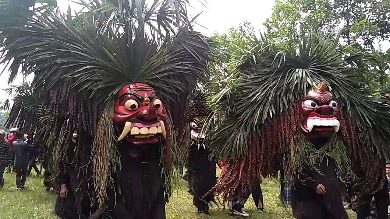 Bebegig on Jagir Festival atau Ciamis, West Java, Indonesia - YouTube