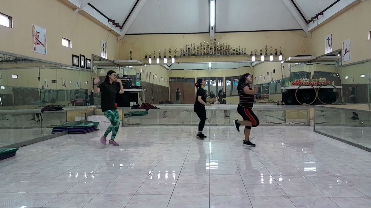 Dag Dig Dug Ser Line Dance - YouTube