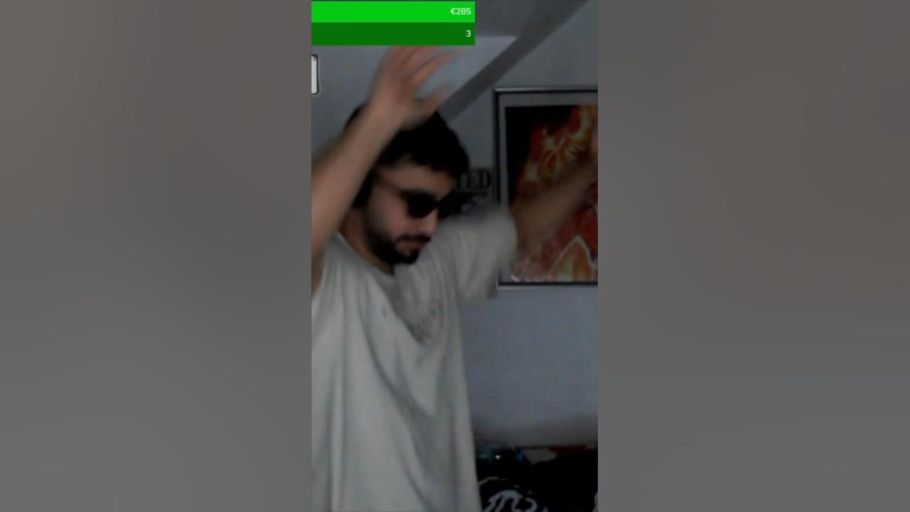 Es War 2 Uhr Morgens Und Mein Chat Hat Mich Gezwungen Weiter Zu