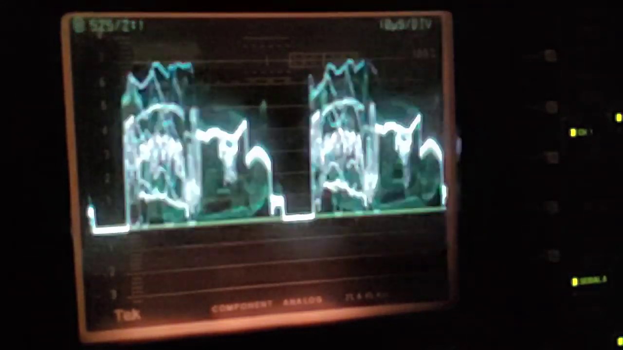 SLOW MOTION ANALOG WAVEFORM MONITOR - YouTube