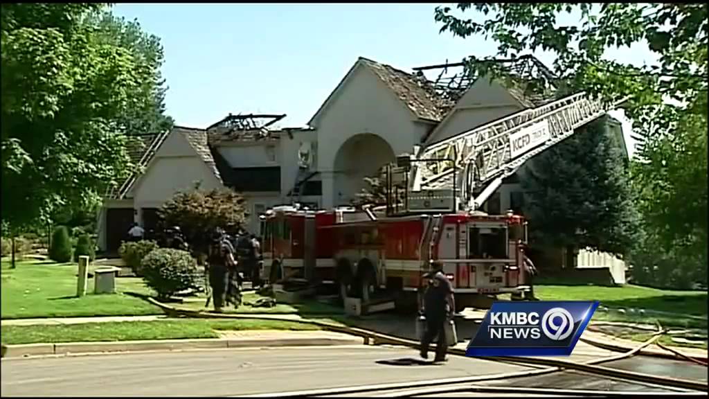 Woman tries to salvage belongings after Briarcliff fire - YouTube