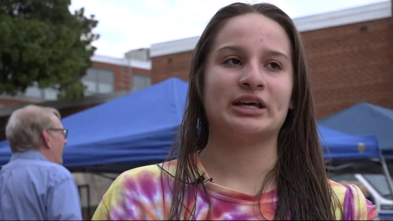 Community votes for new name of J.E.B. Stuart High School - YouTube