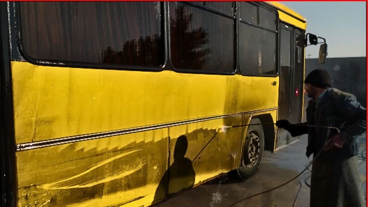 Washing the heavily muddy Mercedes-Benz bus - YouTube