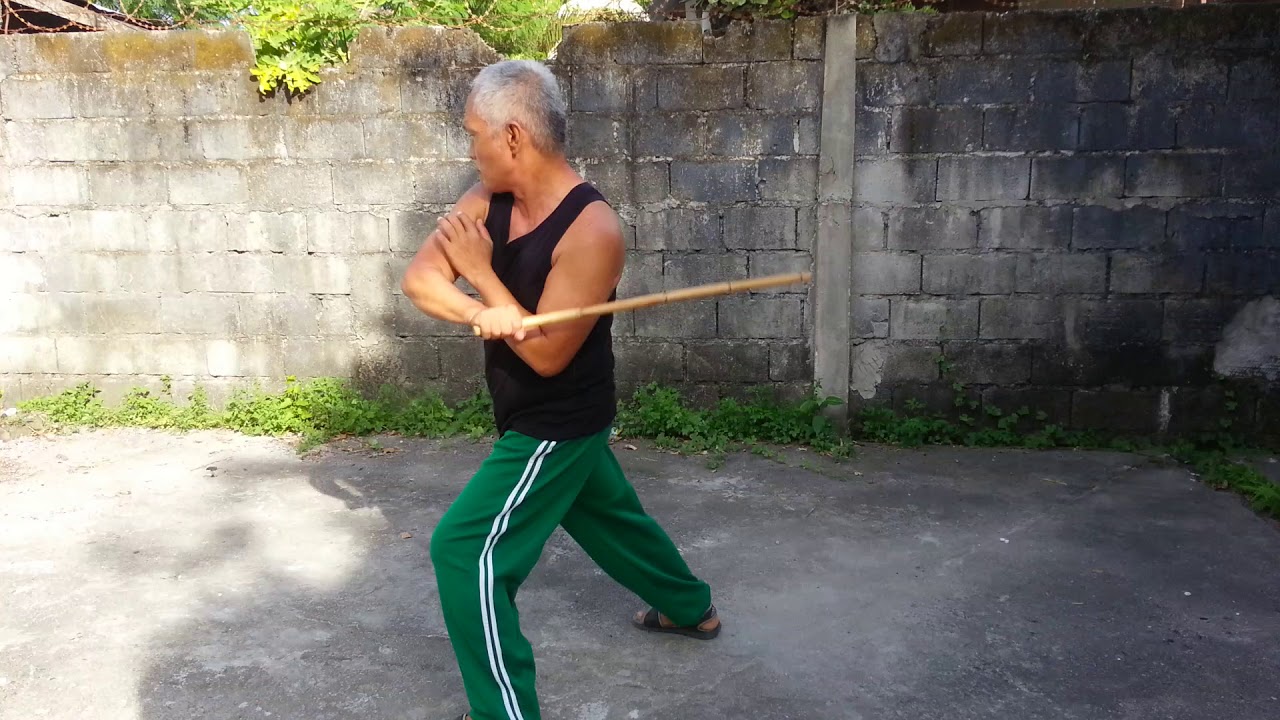 Arnis Footwork (Ranging With Full-Swing Strikes) - YouTube