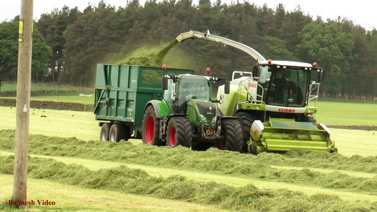 Silaging with Claas 850 and Massey and Fendt . . . . - YouTube