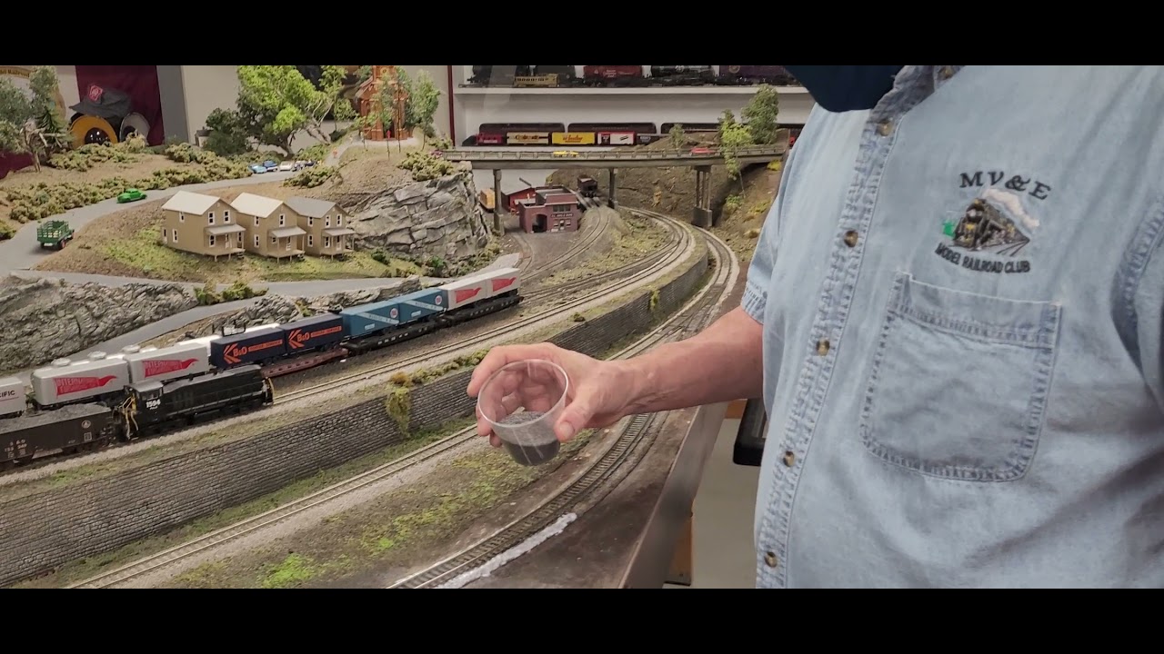 Track ballasting at the Masonic Village and Elizabethtown Model ...