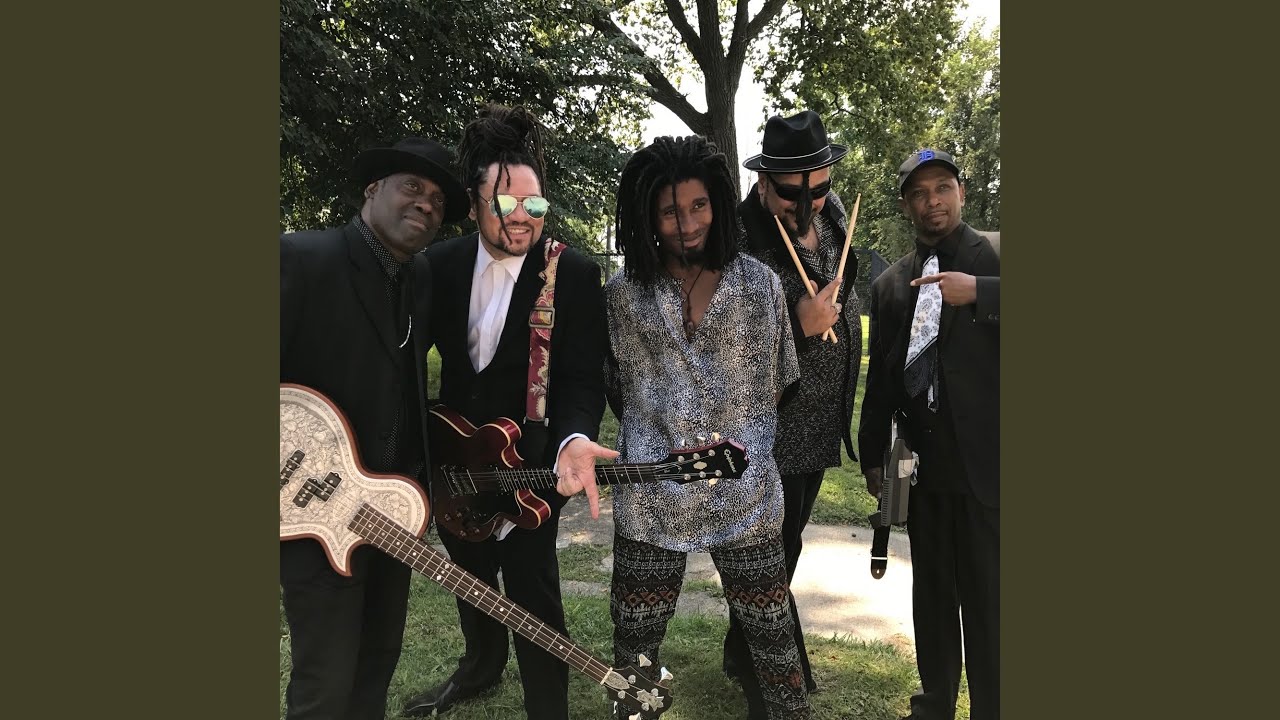 Gorgeous (feat. Gabe Gonzalez, Duminie Deporres, Kern Brantley) - YouTube