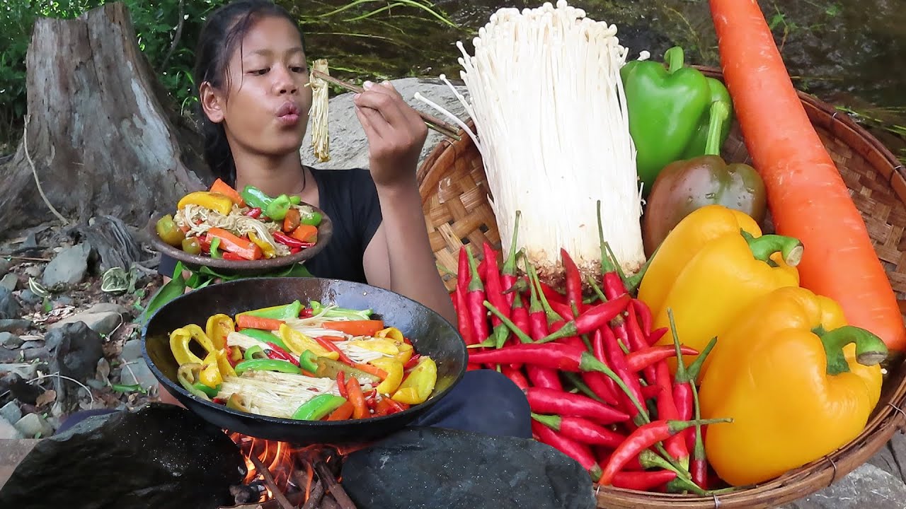 Easy food for Survival: Cooking Mushroom with Carrots and Bell peppers ...