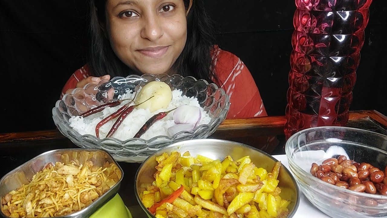 Eating Show- Panta Vaat, Aloo Vaja, Chanachur | Summer Special food ...