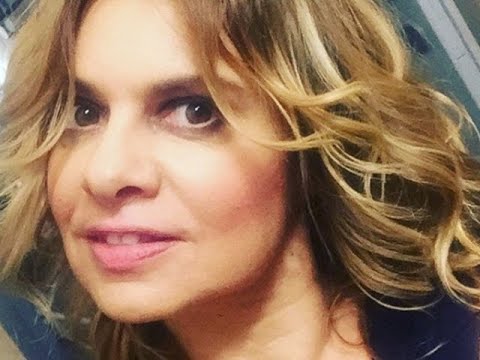 Debora Caprioglio oggi: l’attrice spiega perché è finito il suo ...