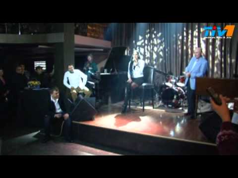 Eva Rivas Prezentacia APRICOT STONE - YouTube