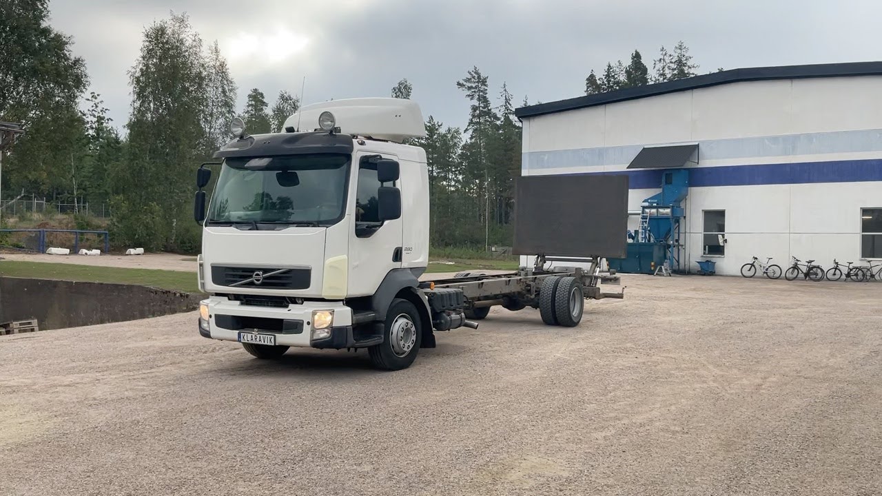 Köp Chassi med bakgavellift Volvo FL 280 4x2 på Klaravik - YouTube