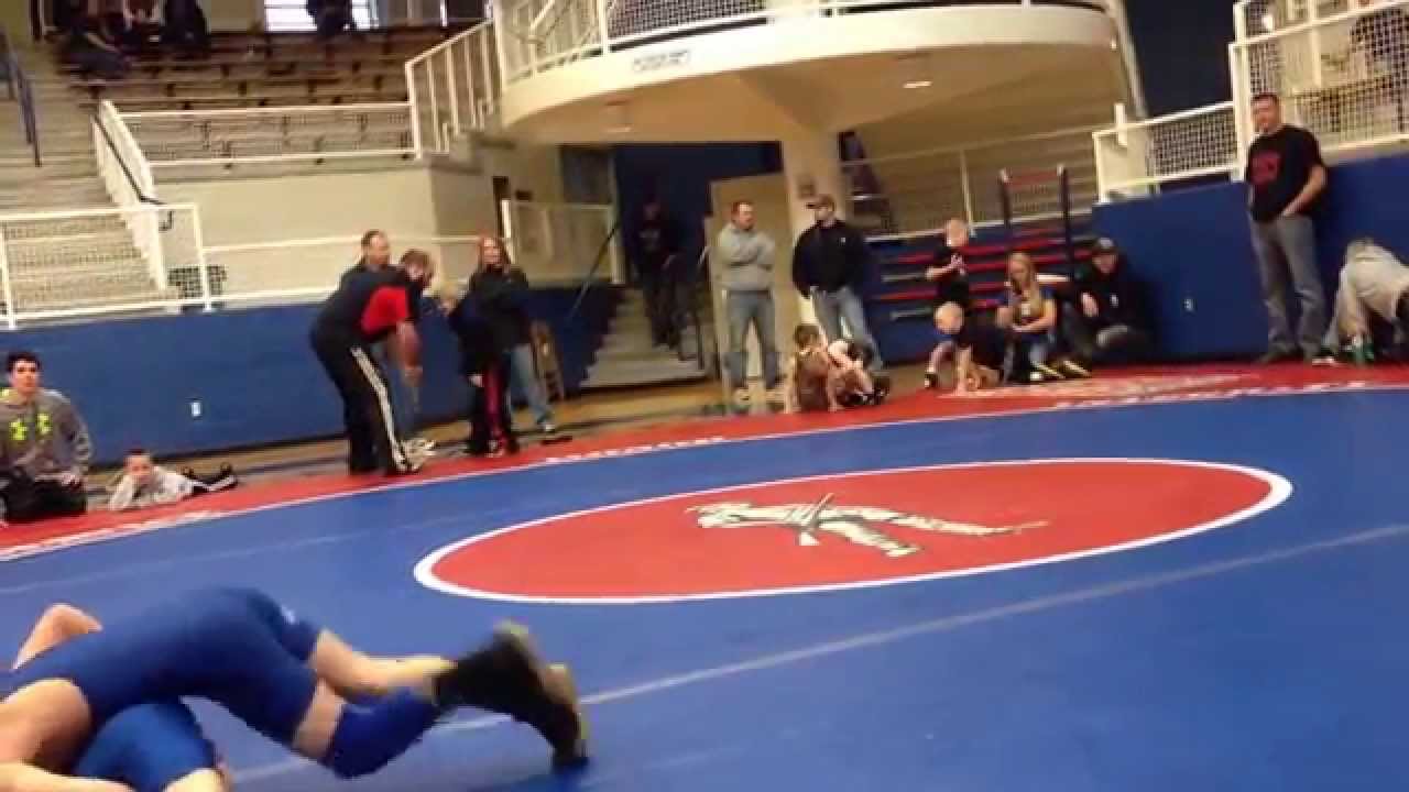 Quinn wrestling at the Southern Oregon Classic Qualifier - YouTube