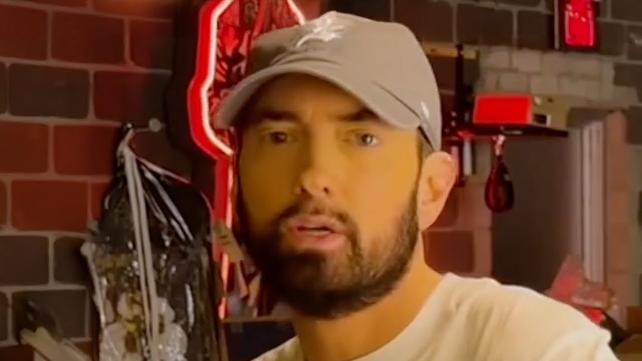 Eminem CRIES After Becoming A Grandfather For The First Time After ...