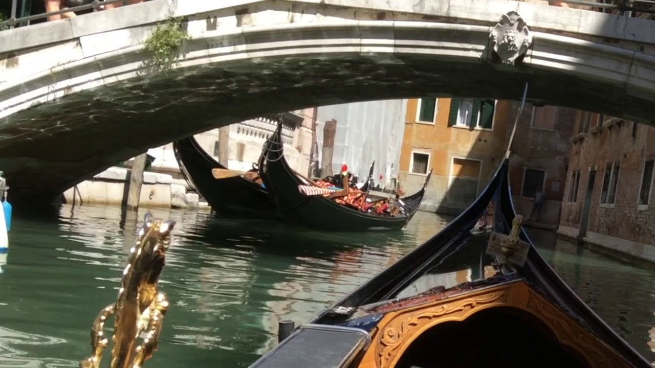 ヴェネツィアの水辺 Gondola /Venezia/Italia/ Chopin：Barcarolle (ショパン舟歌) - YouTube
