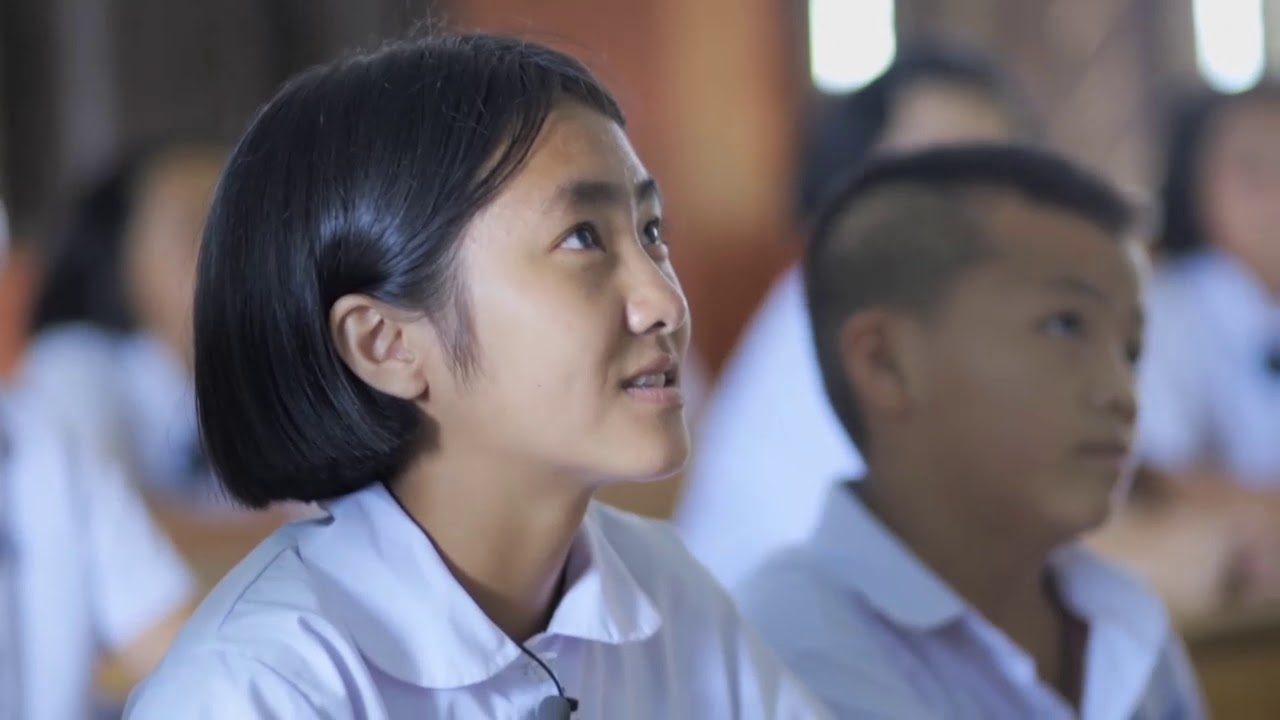 Meet Natthida from Thailand - YouTube