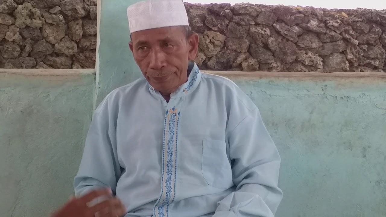 Wawancara penjaga makam Sangia Yi Gola (Raja Ke-V Buton) yaitu Raja La ...