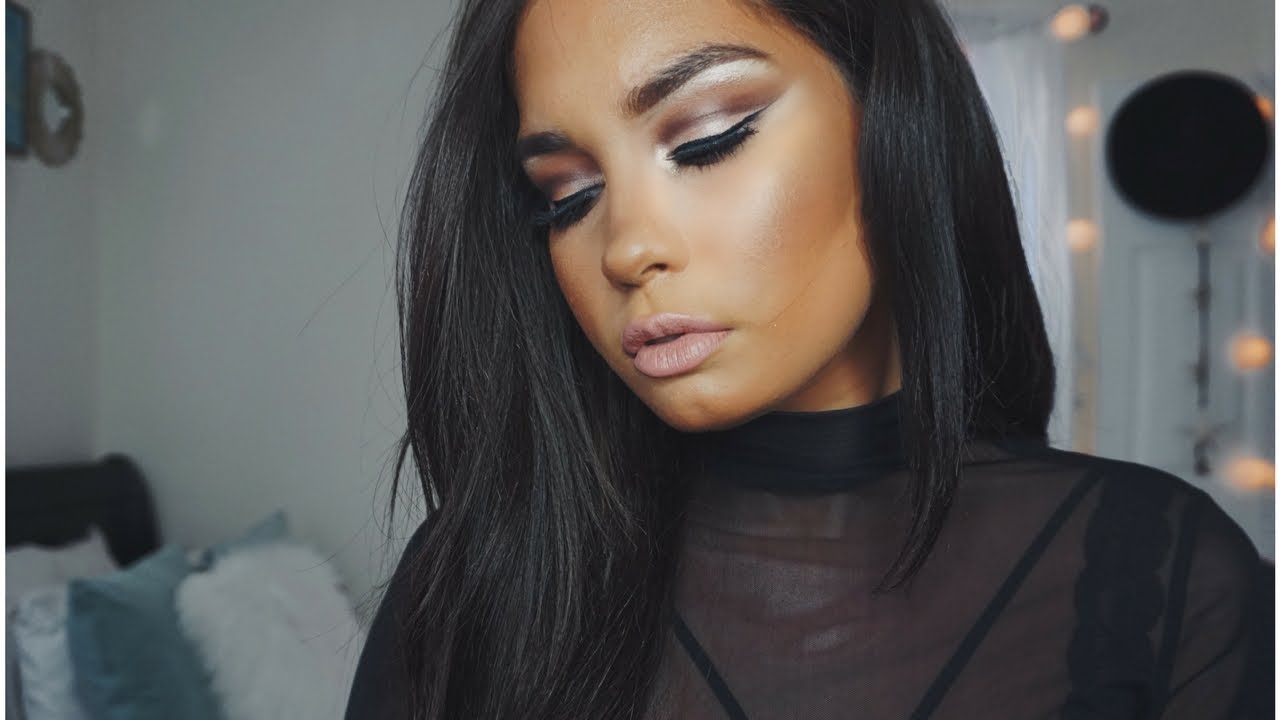 Dangerous Woman | Smokey Cut Crease | Valentines Day Look - YouTube