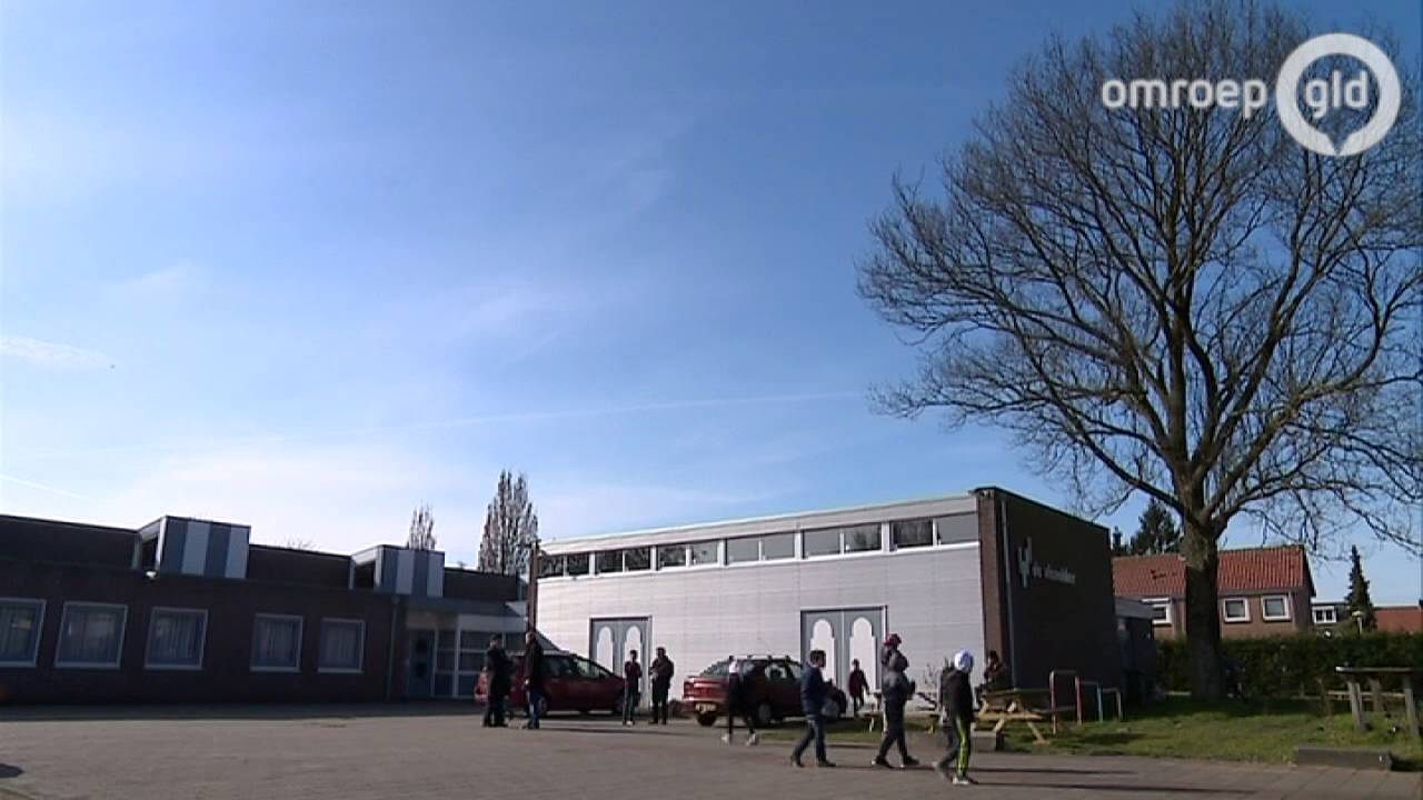 Moskee in Nijmegen wordt aangepast na bedreigingen - YouTube