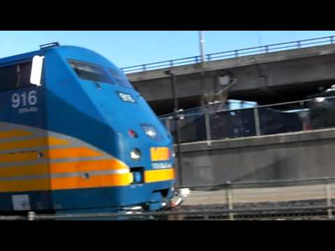 VIA Train and GO Train race - Exhibition Platform - YouTube
